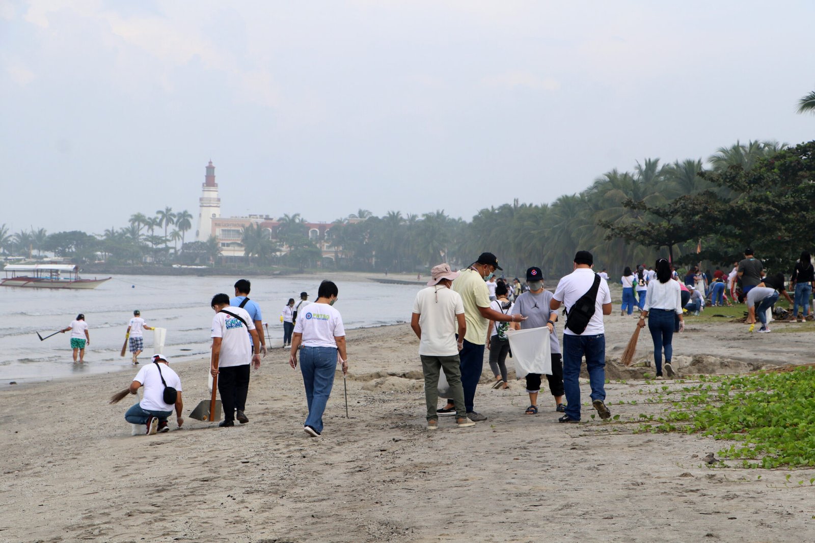 SBMA workers, stakeholders join coastal cleanup - Pampanga News Now