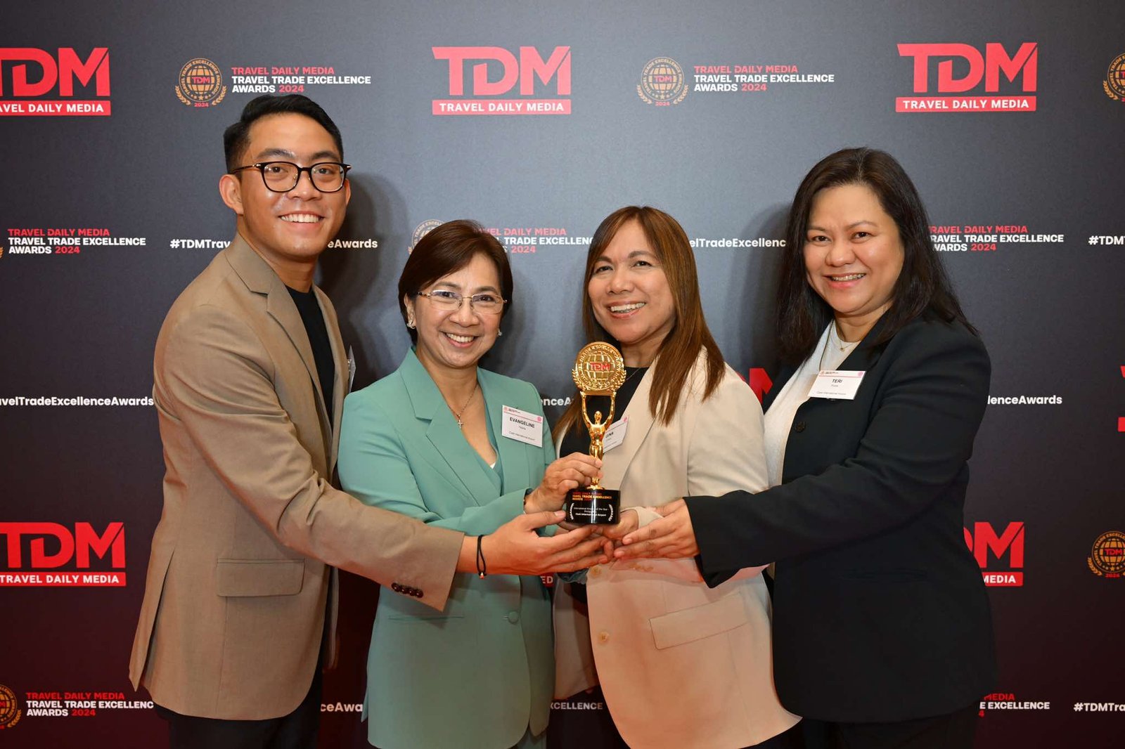 CRK named International Airport of the Year in PH - Pampanga News Now