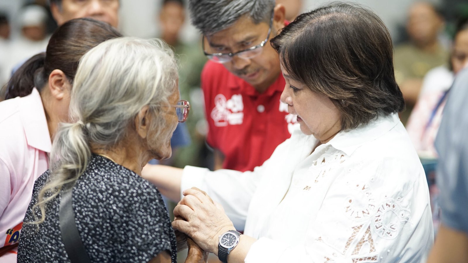 Fernandinos get aid thru DSWD’s AICS Program - Pampanga News Now