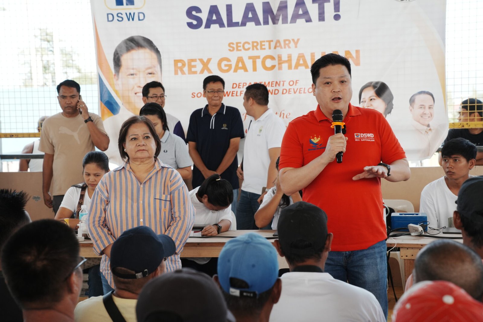2,379 farm workers get aid under DSWD’s AKAP Program - Pampanga News Now